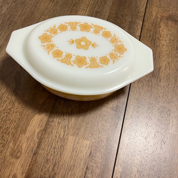 Pyrex | Kitchen | Vintage 97s Butterfly Gold Casserole With Lid | Poshmark
